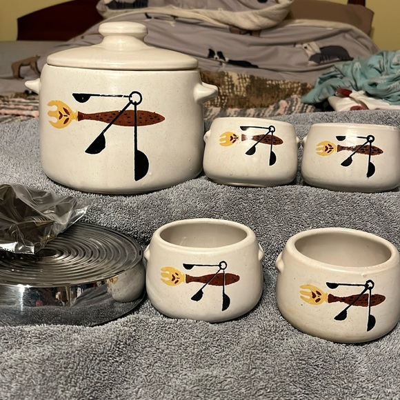 West Bend | Kitchen | West Bend Bean Pot With Warmer And 4 Sm Bowls ...